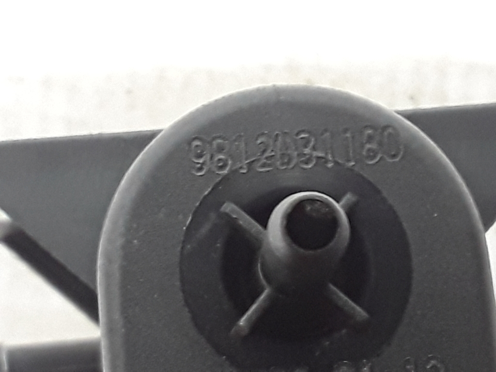 Used Peugeot 2008 Valve other 9812031180