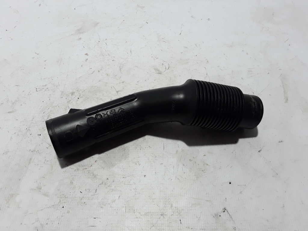 Used Peugeot 2008 Air intake hose 9824250880