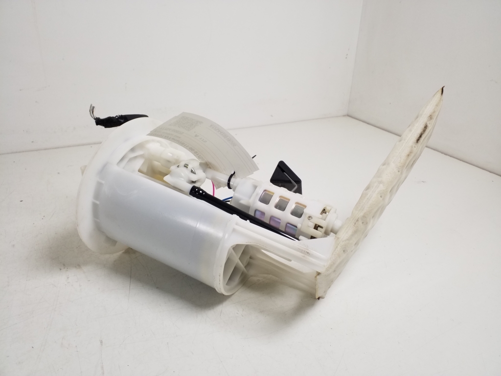 Used TOYOTA Yaris Fuel pump in the tank 77704-0D070
