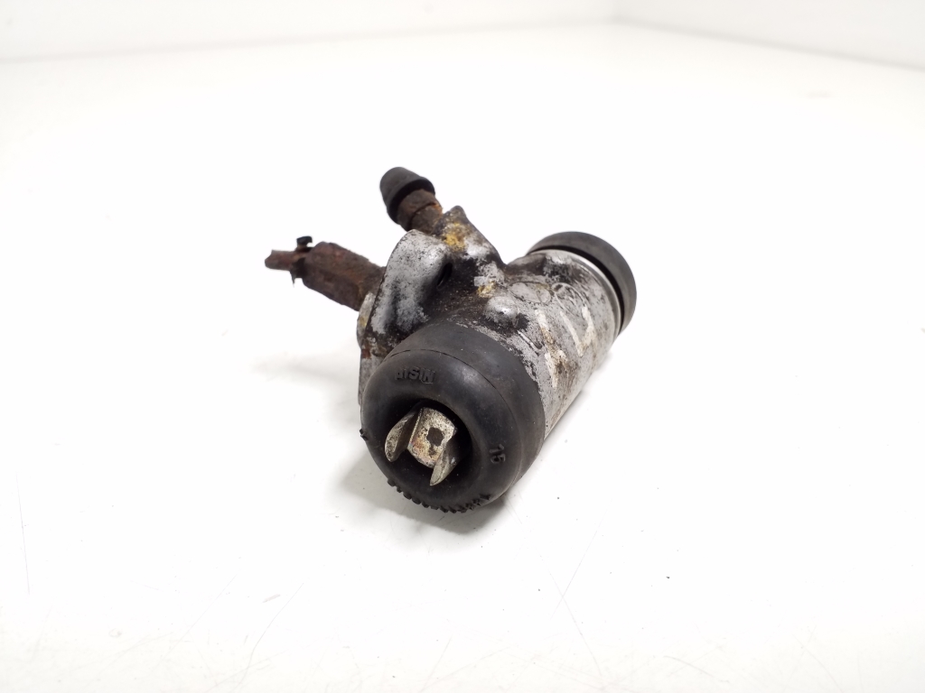 Used TOYOTA Yaris Rear brake cylinder 47570-47010