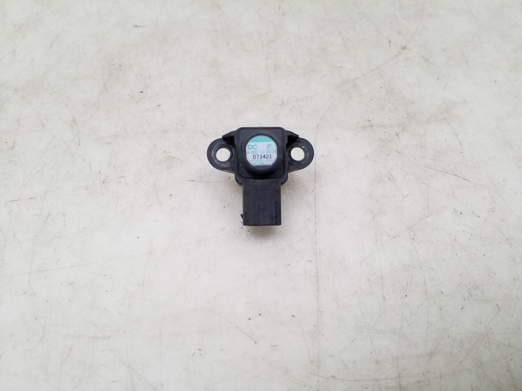 Used Mercedes Benz Sprinter Air pressure sensor A0051535028