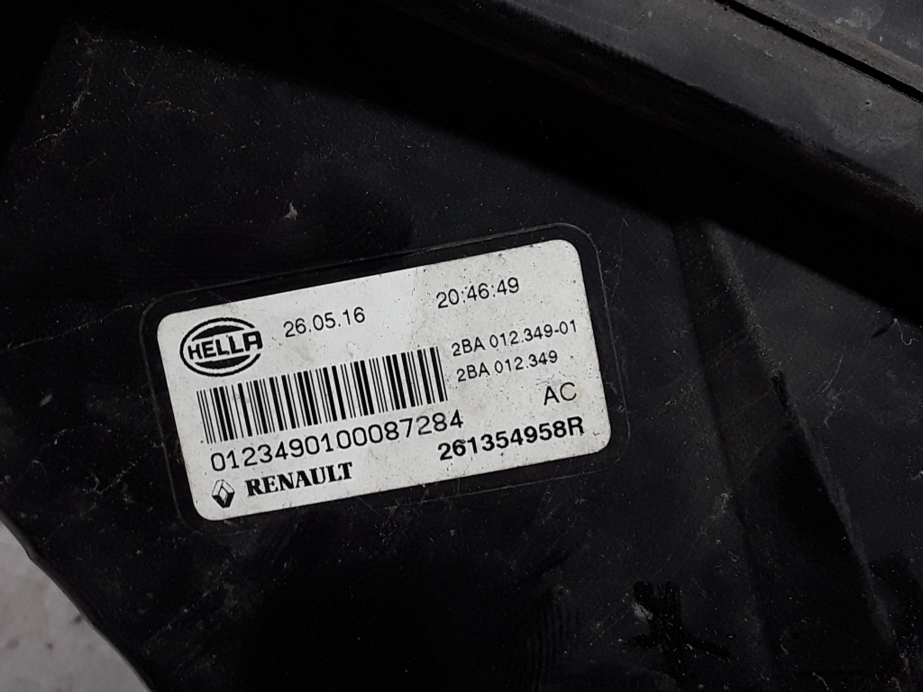 Used RENAULT Megane Front bumper fog lamp 261354958R