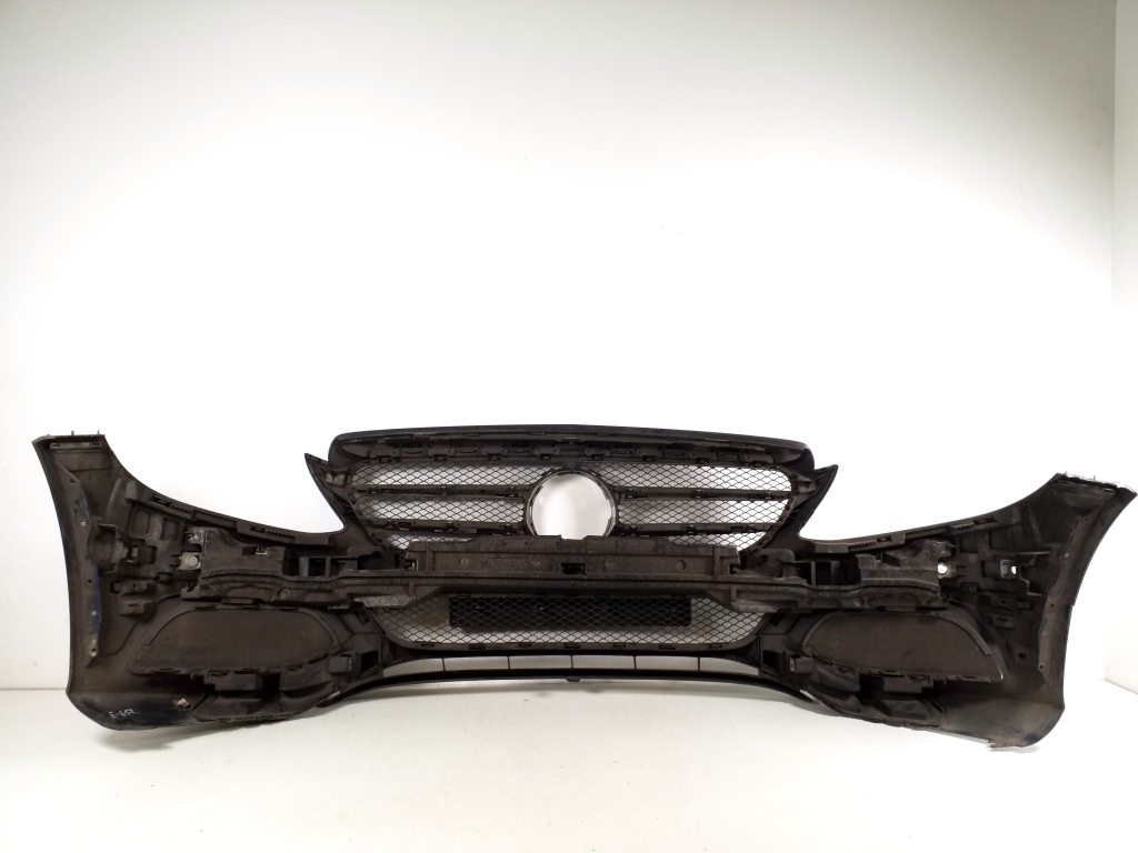 Used Mercedes Benz C-Class Front bumper and its parts (set)