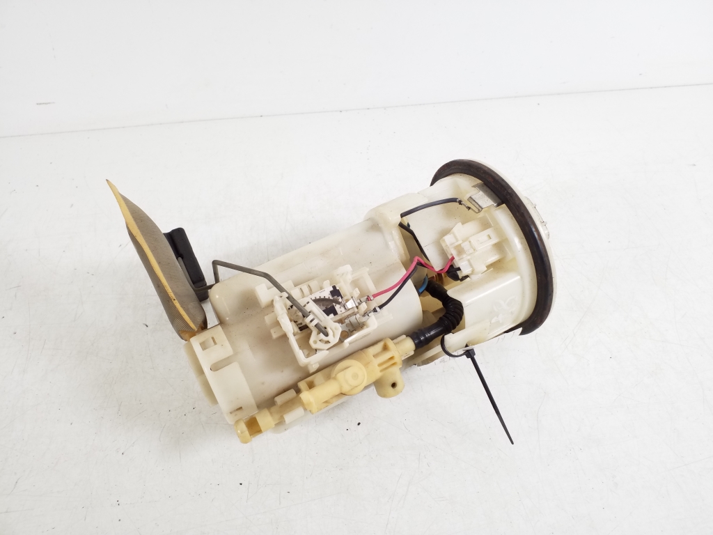 TOYOTA RAV4 2 generation (XA20) (2000-2006) In Tank Fuel Pump 21109673 ...