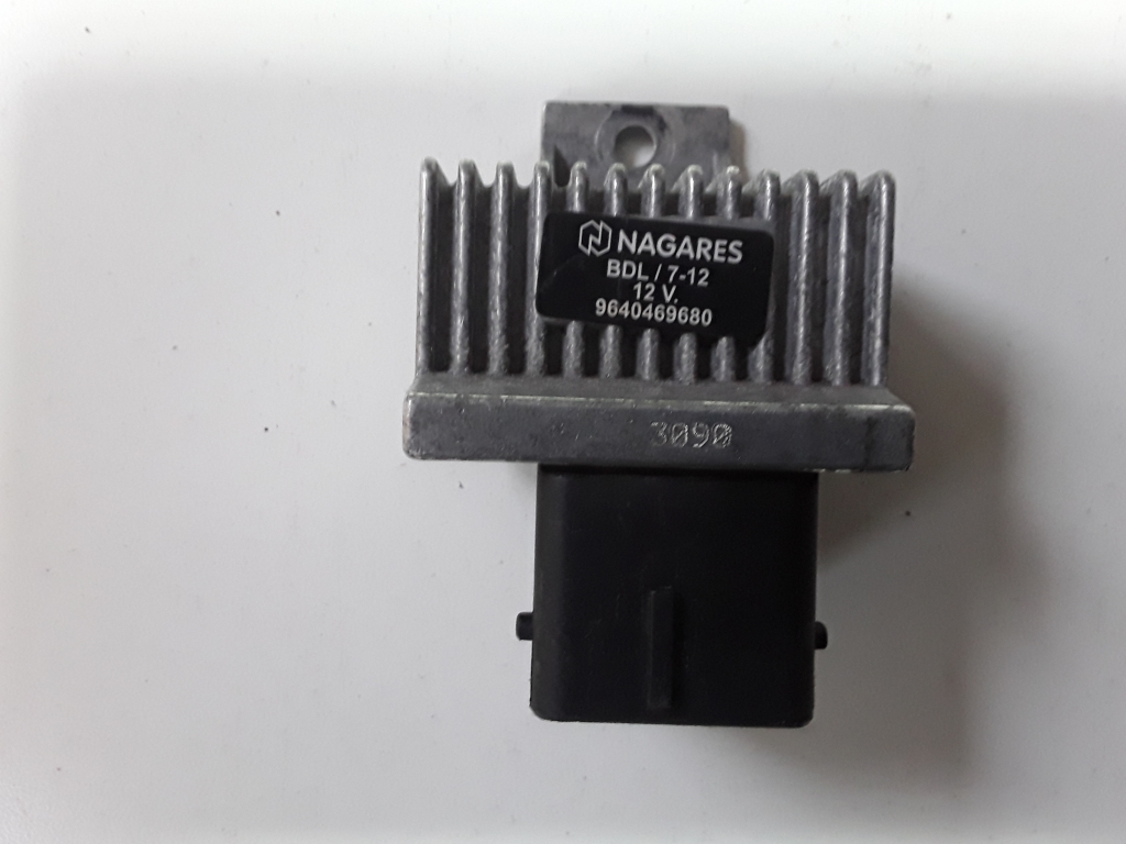 Naudotas NISSAN Qashqai Žvakių pakaitinimo rėlė 9640469680