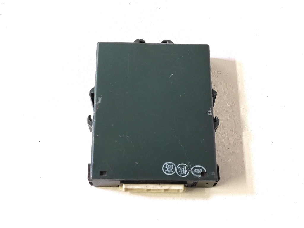 Used TOYOTA Prius Control panel 89111-47020