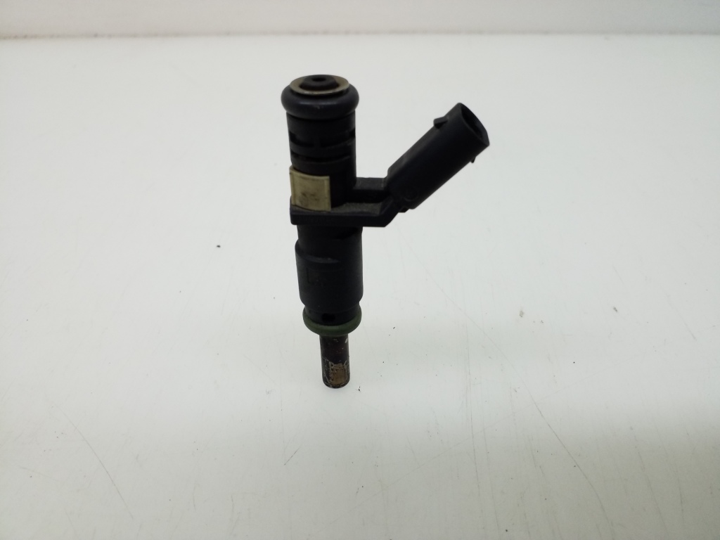 Used Mercedes Benz CLS-Class Fuel injector A2720780123