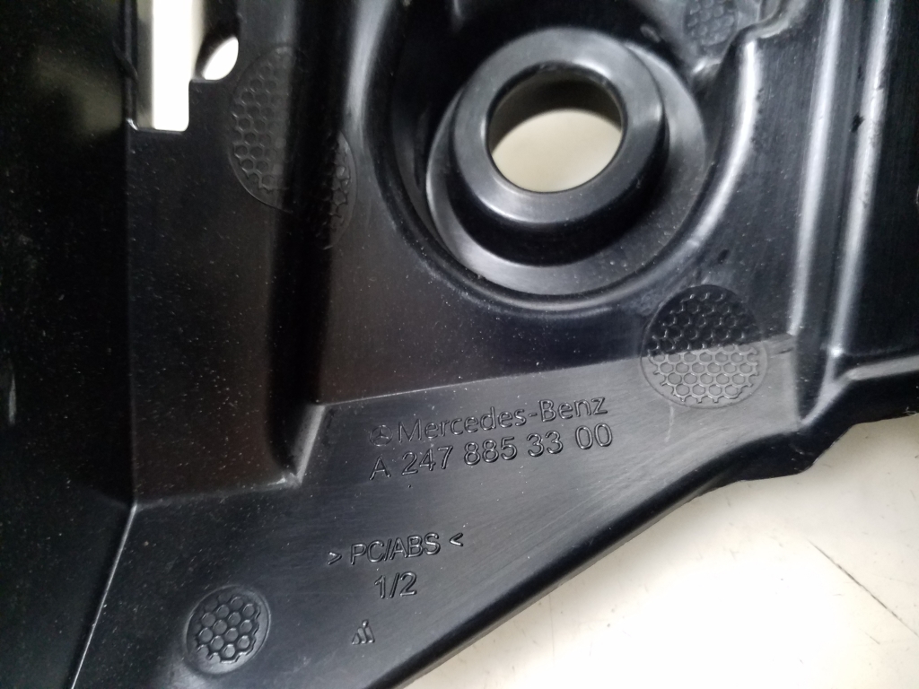 Naudotas Mercedes Benz GLA-Class Galinio bamperio laikiklis A2478853300