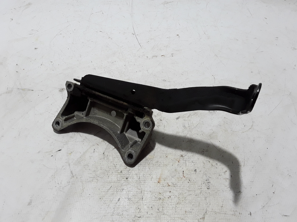 Used Mercedes Benz E-Class Gearbox holder A1402421340