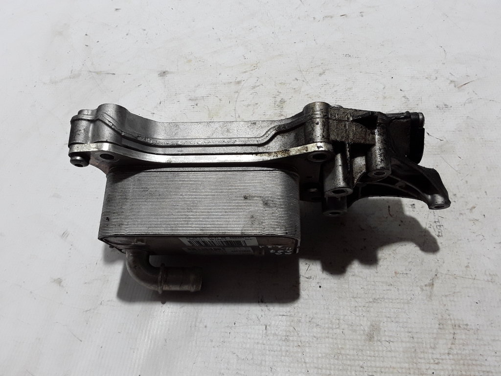 Used Mercedes Benz E-Class Oil cooler A6511800610