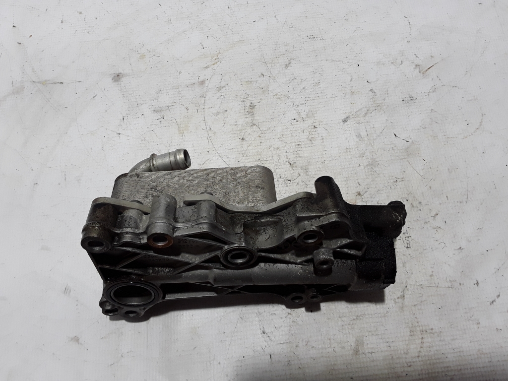Used Mercedes Benz E-Class Oil cooler A6511800610