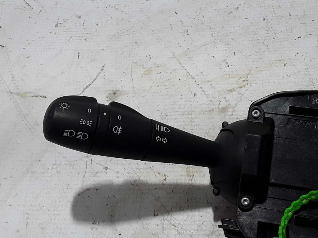 Used Dacia Dokker Switch and its parts