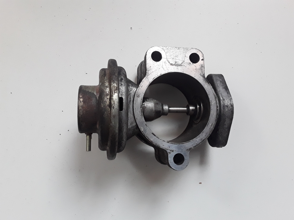 Used TOYOTA Land Cruiser EGR valve 2580030010