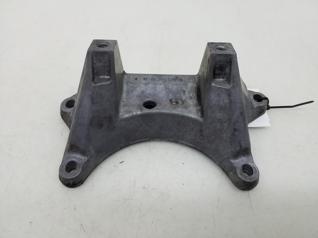 Used Mercedes Benz S-Class Gearbox holder A2112420340