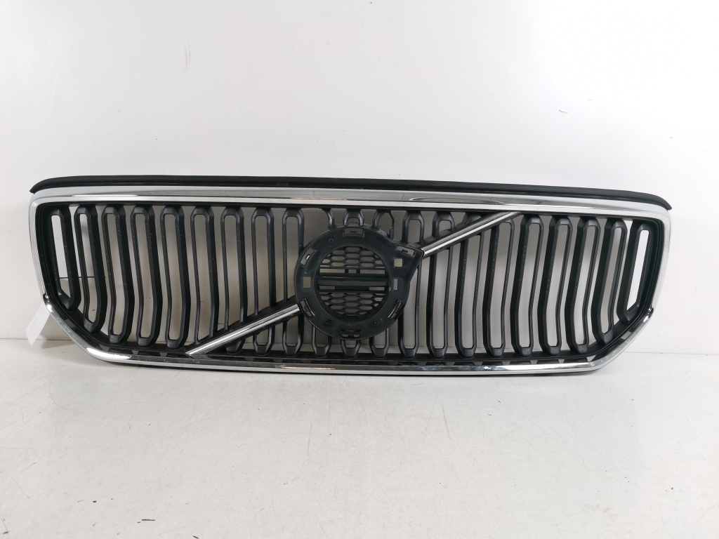 Used VOLVO XC40 Front grille 31457342