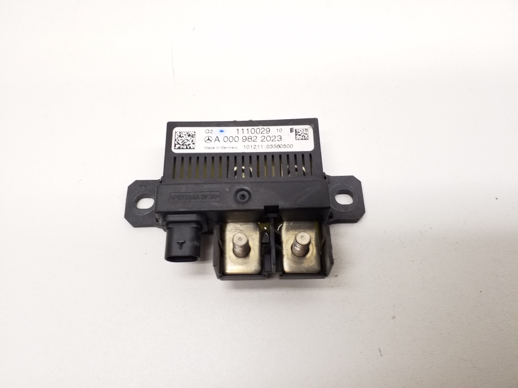 Used Mercedes Benz E-Class Relay A0009822023