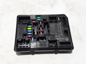 Used RENAULT Clio Air flow sensor 226802715R