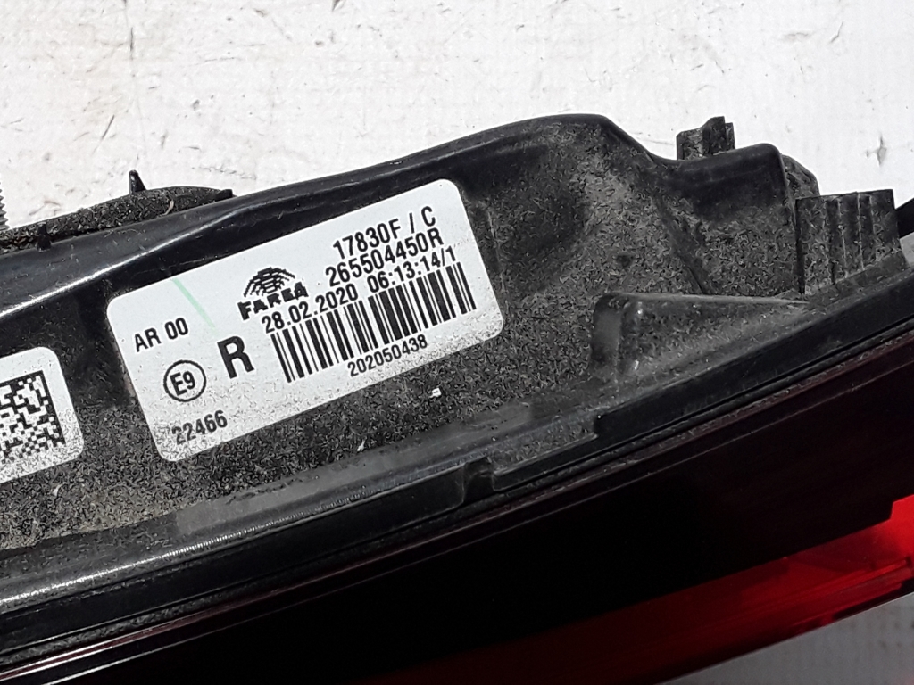 Used RENAULT Clio Rear light on cover 265504450R