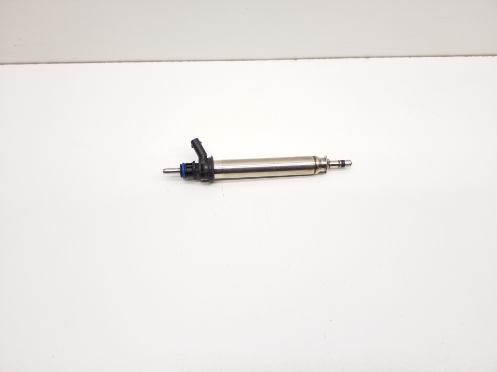 Used Mercedes Benz C-Class Fuel injector A2560700187