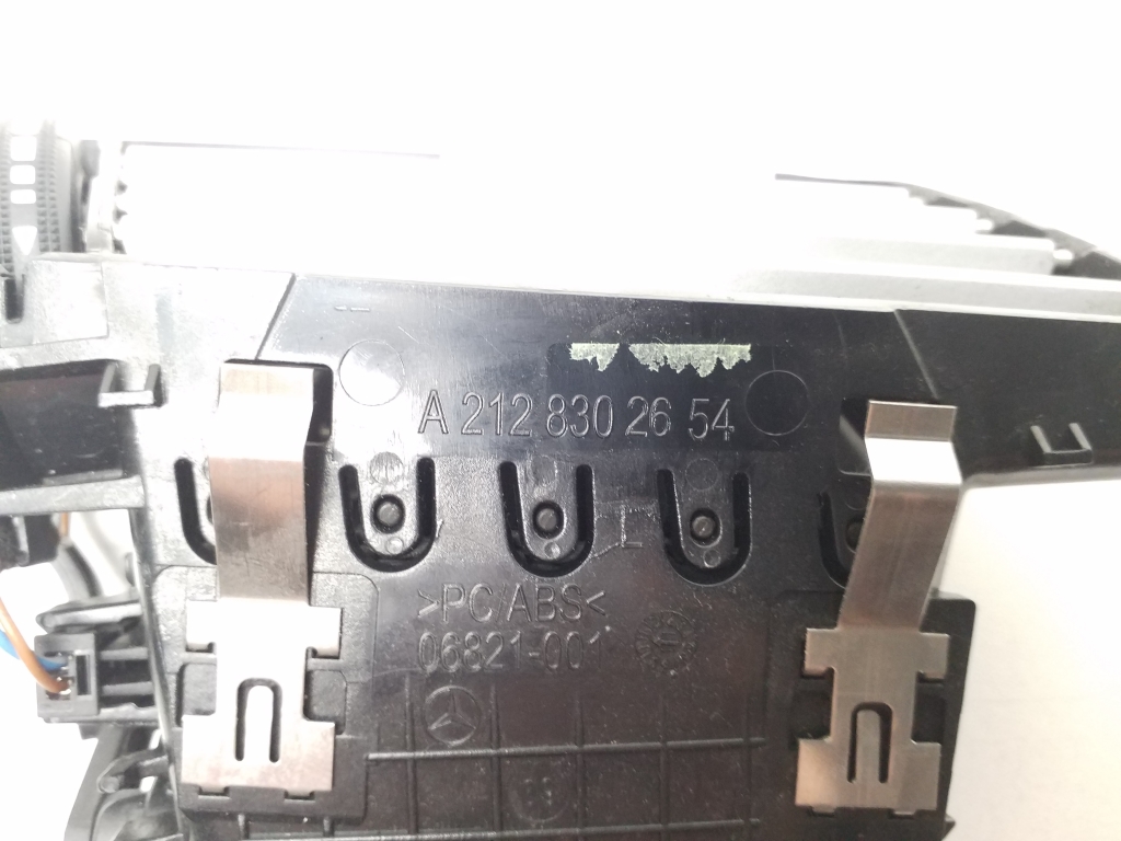 Used Mercedes Benz E-Class Interior panel ventilation grilles A2128302654