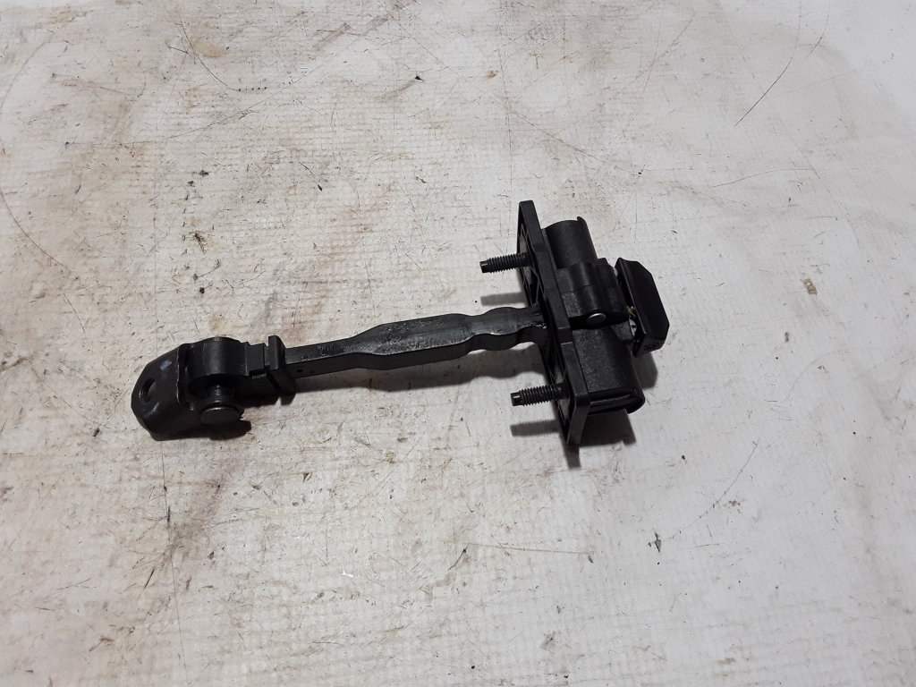 Used Peugeot 2008 Front door opening limiter 9820810880
