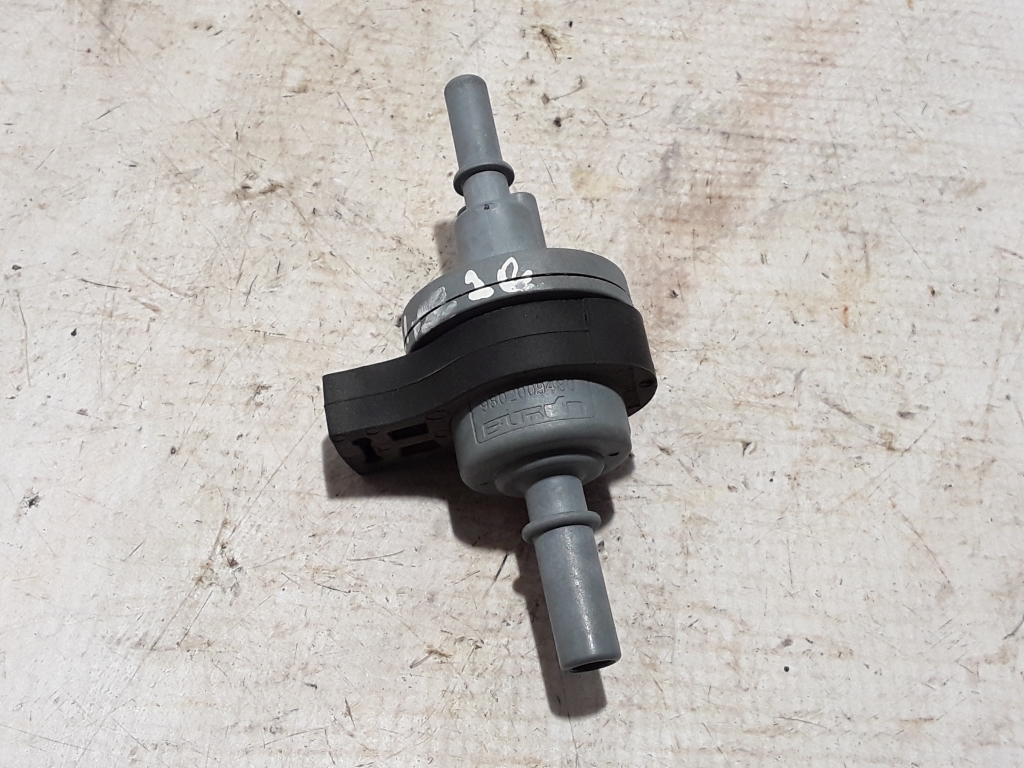 Used Peugeot 2008 Valve other 9802009480