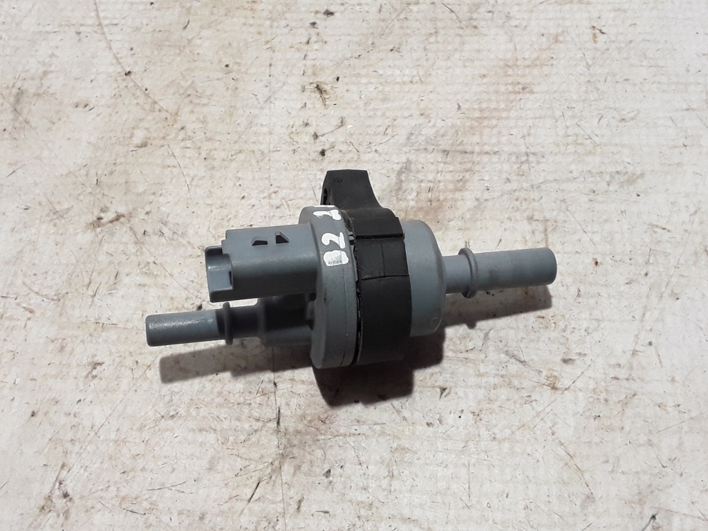 Used Peugeot 2008 Valve other 9802009480