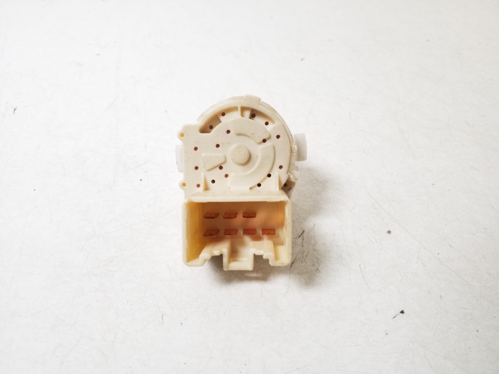 Used TOYOTA Hilux Ignition lock contacts 84450-0K010