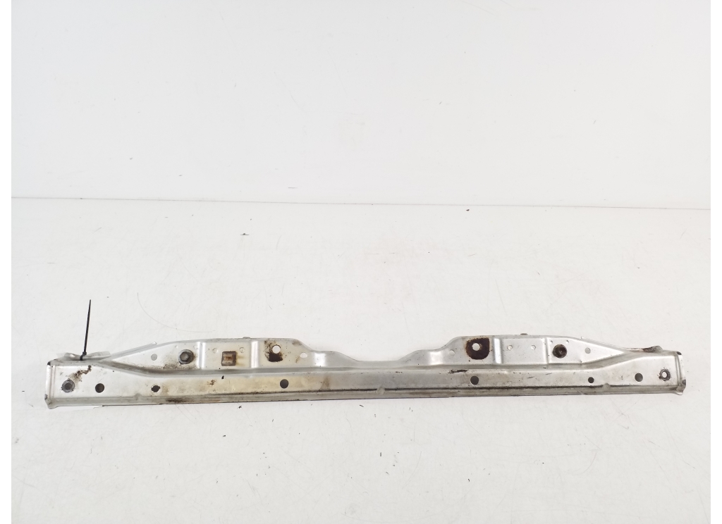 Used TOYOTA Hilux The middle part of the front frame 53205-0K010