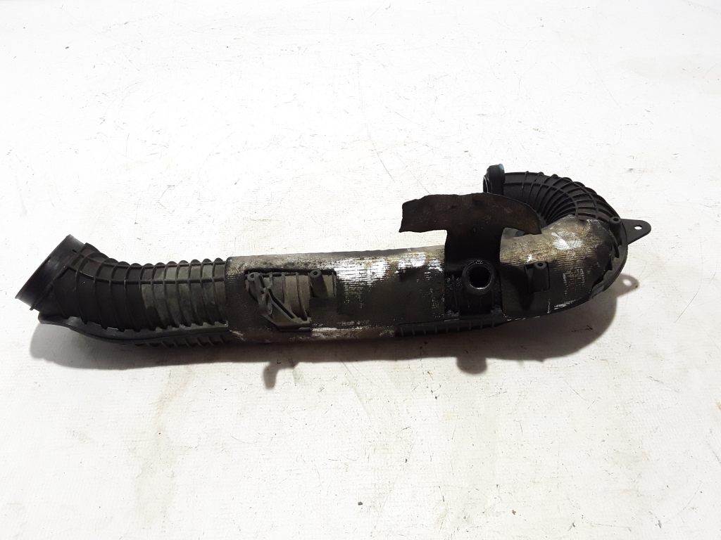 Used VOLVO V50 Air intake hose 31274576