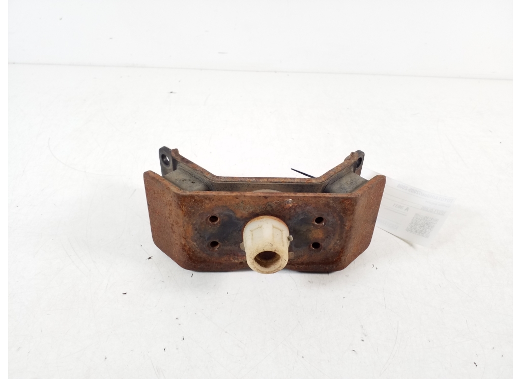 Used TOYOTA Hilux Engine cushion 12371-0L080
