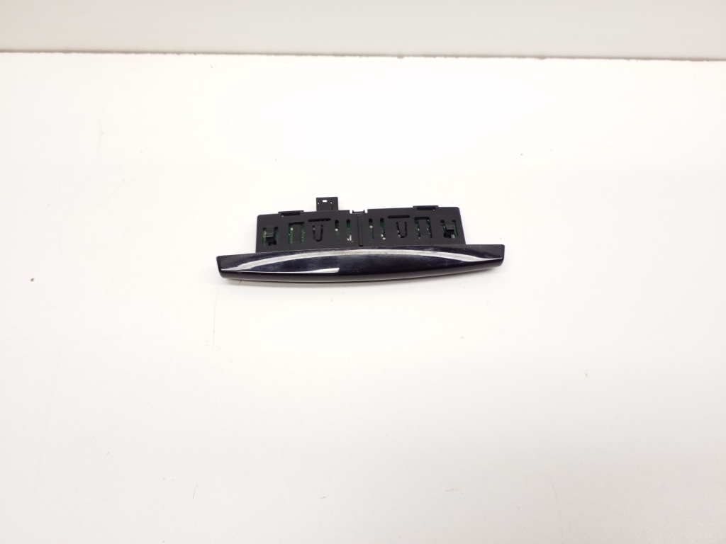 Used Mercedes Benz E-Class Parking system display A0015424623