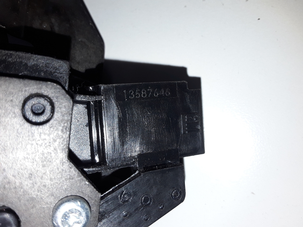 Used Opel Zafira Trunk lid lock 13587646