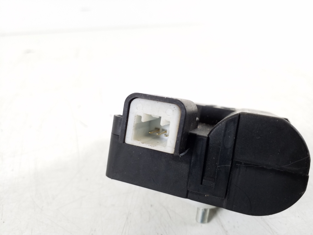 Used TOYOTA Corola Verso Interior shoulder valve motor 87106-02070