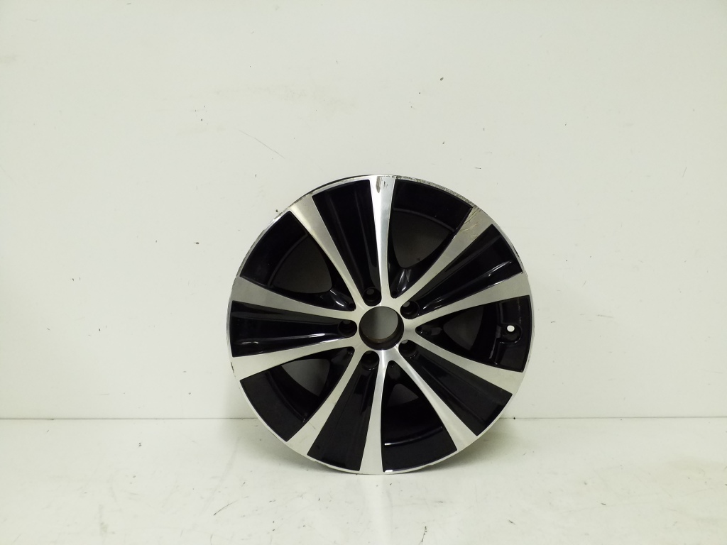 Used Mercedes Benz E-Class Rim A2134013700