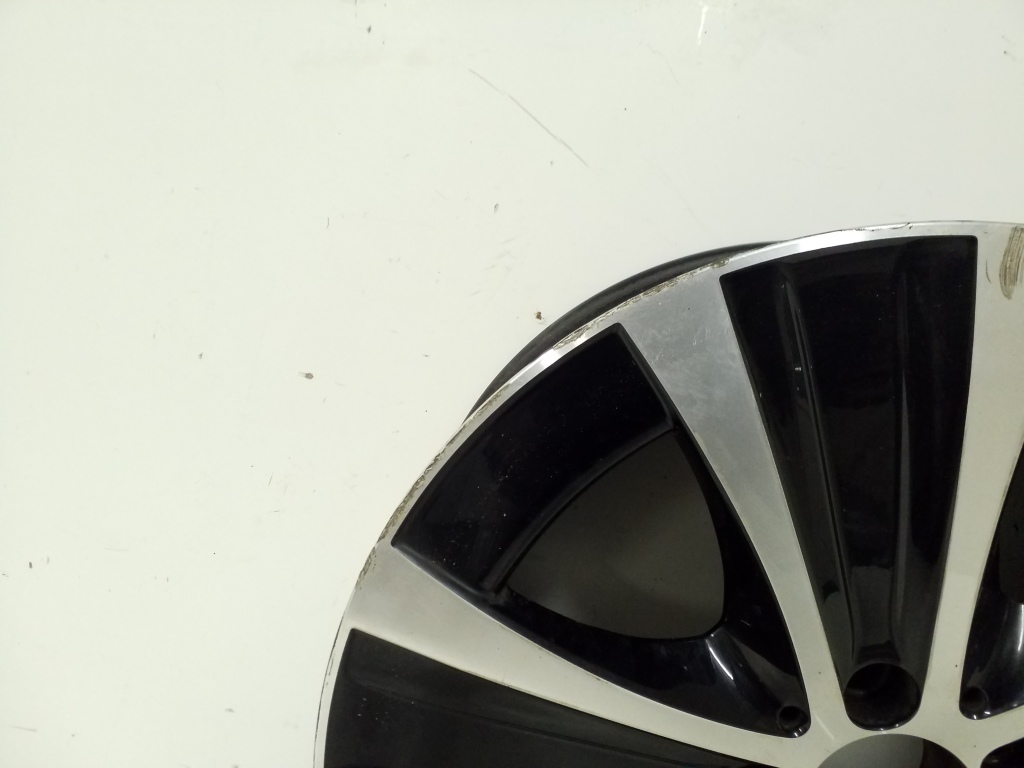 Used Mercedes Benz E-Class Rim A2134013700