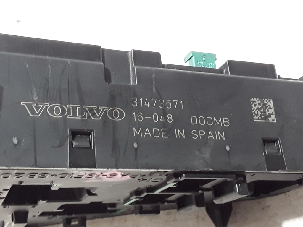 Naudotas VOLVO XC90 Saugiklių blokai 31473984