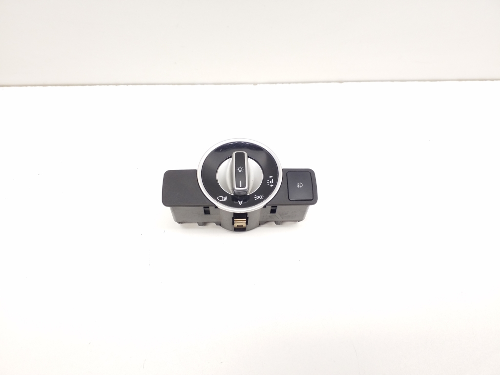 Used Mercedes Benz E-Class Light on switch A2129056800