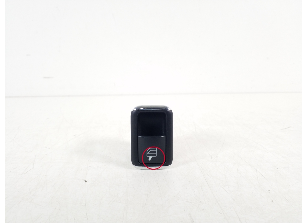 Used Mercedes Benz GLK-Class Front door glass switch A2048707358