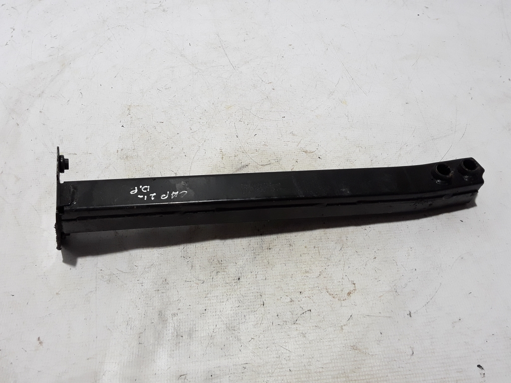 Used RENAULT Captur Front cross member bracket 758249523R
