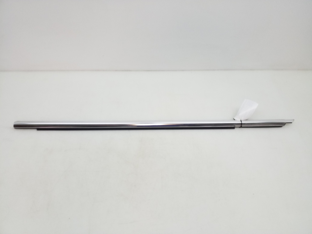 Used Mercedes Benz S-Class Front door strip to the glass exterior ...