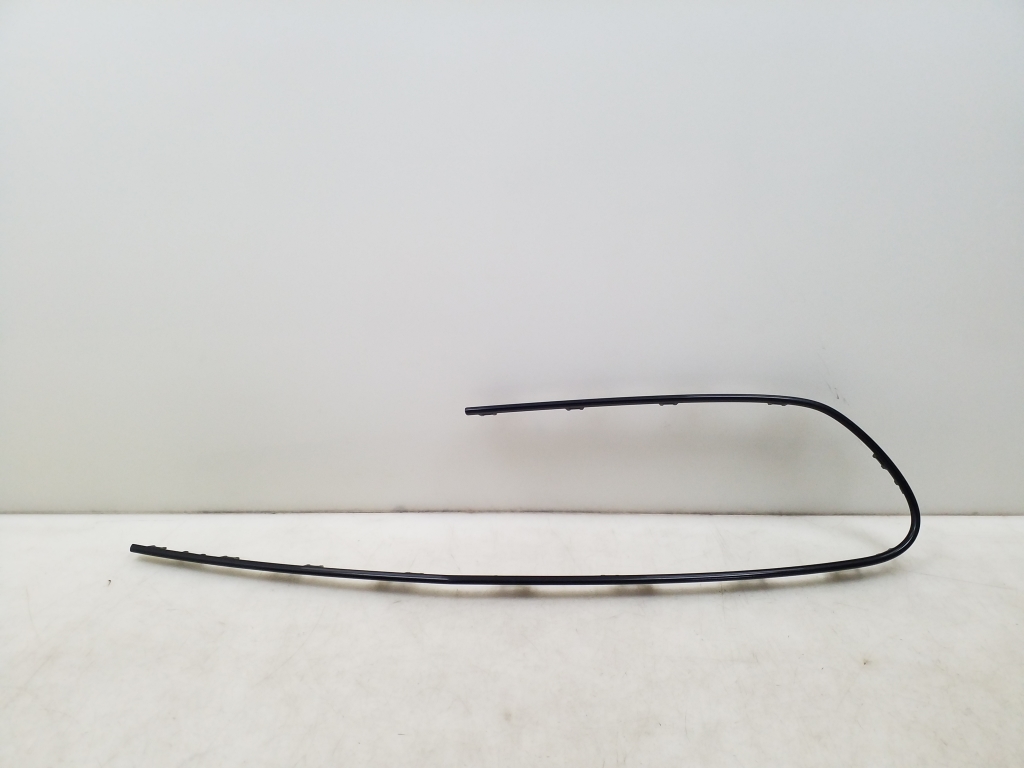 Used Mercedes Benz E-Class Front grille trim A2138856506