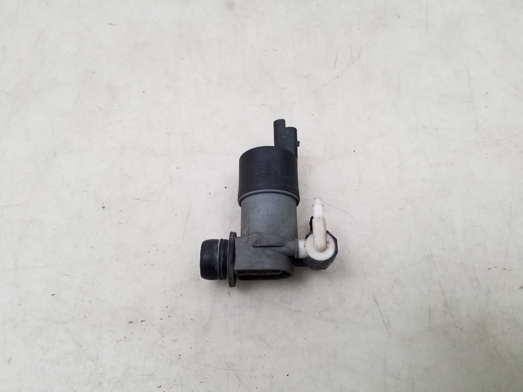 Used NISSAN Qashqai Front window washer motor 28920BU010