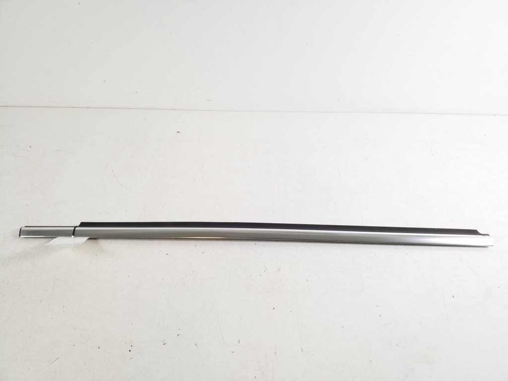Used Mercedes Benz GLK-Class Front door strip to the glass exterior ...