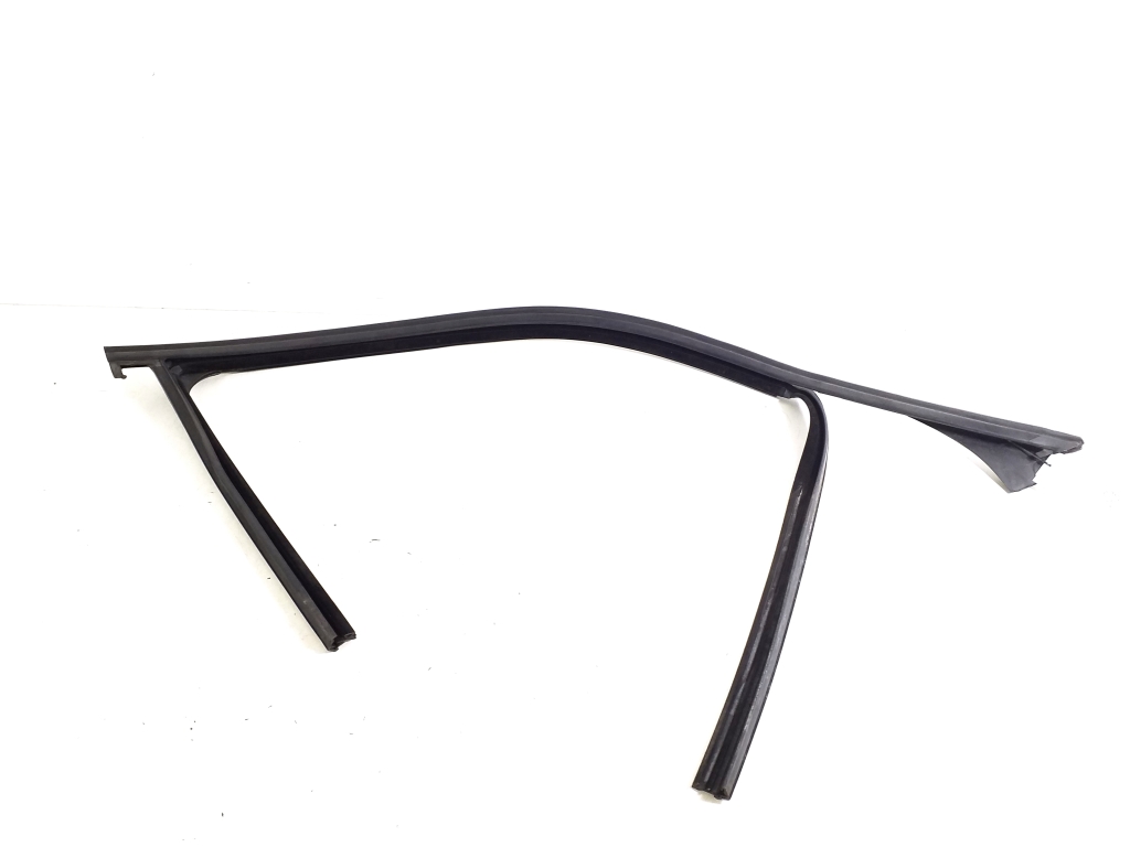 Used Mercedes Benz GLK-Class Other detail of the front door A2047250625