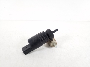 Used Mercedes Benz E-Class Front window washer motor A2048660221