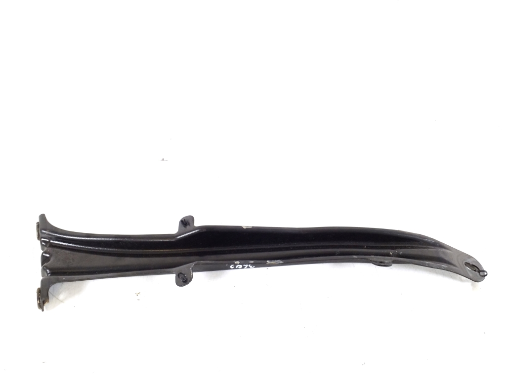 Naudotas Mercedes Benz E-Class Lanžerono kita detalė A2126280124