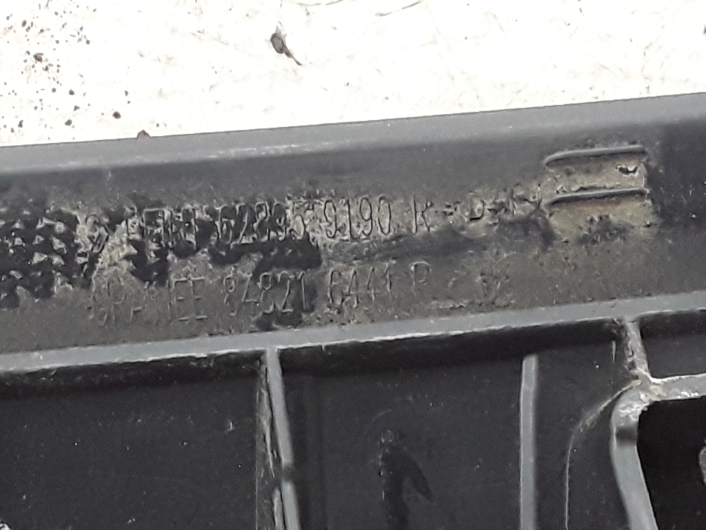 Used RENAULT Trafic Front grille 848216441R