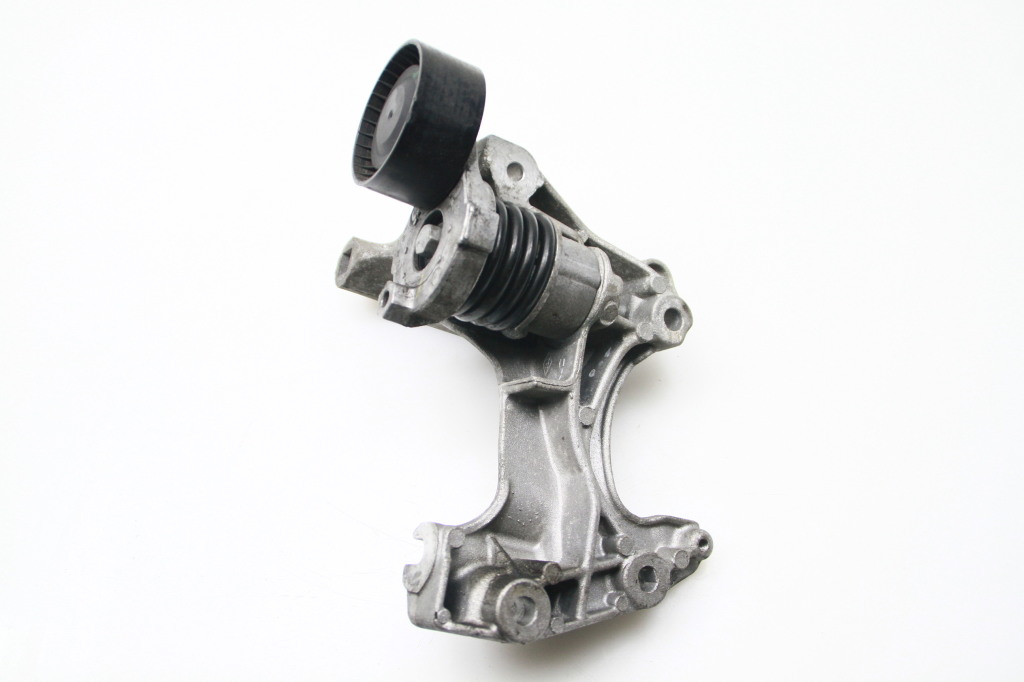 Naudotas RENAULT Captur Dirželio įtempėjas 117506193R