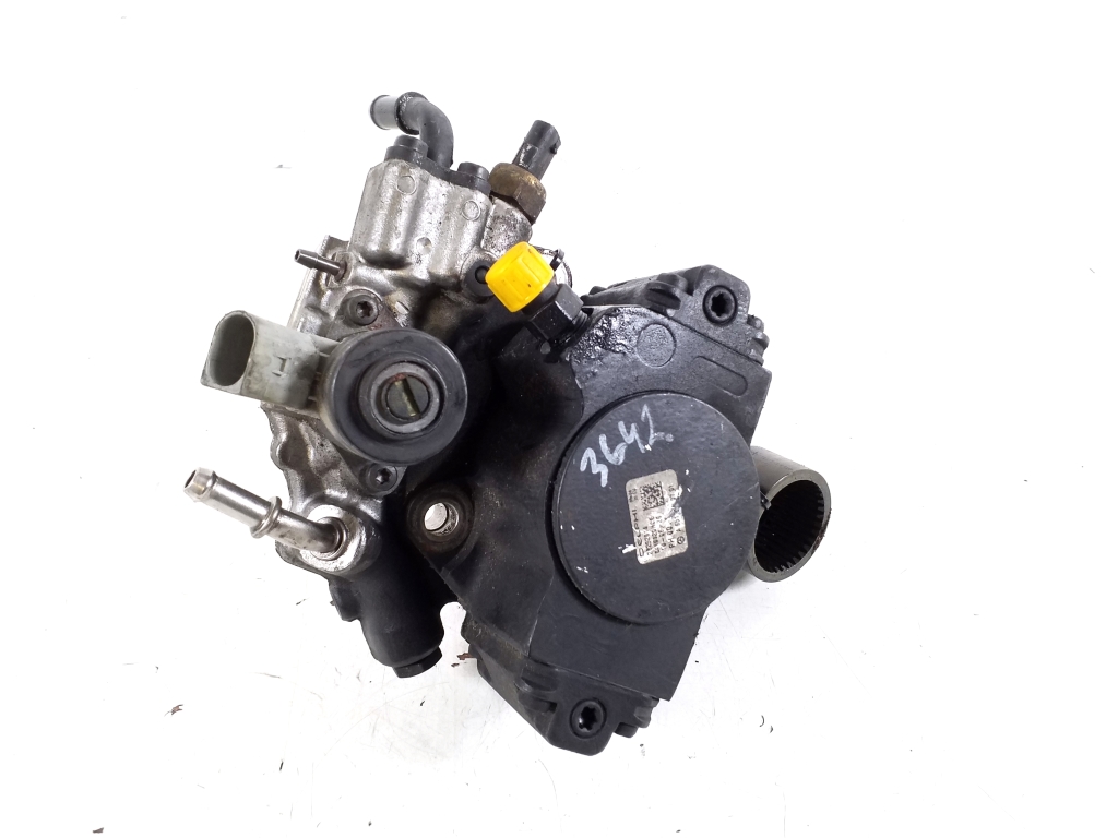 Naudotas Mercedes Benz E-Class Kuro siurblys ir jo detalės